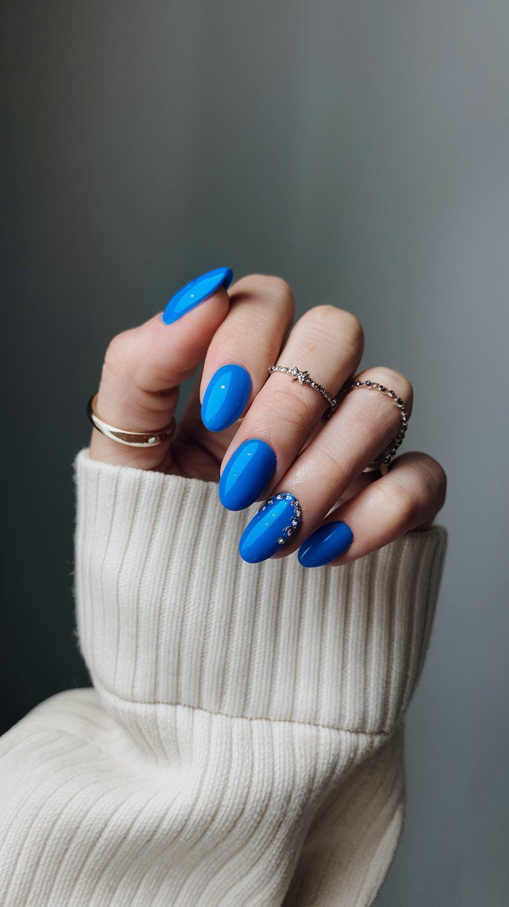 15+ Stunning Short Blue Nails to Instantly Elevate Your Look